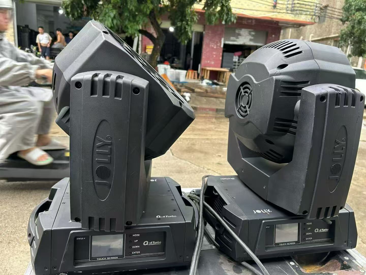 200 jolly Q-4 Turbo 19 30W RGBW High-power Large Bee Eyes, with one ...